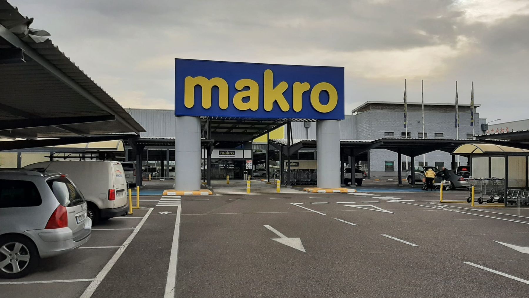 Makro revoluciona su negocio: lanzan su propio 'marketplace'